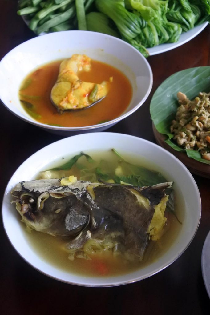 Wah, Ada Pindang Baung Lampung di Umah Bone